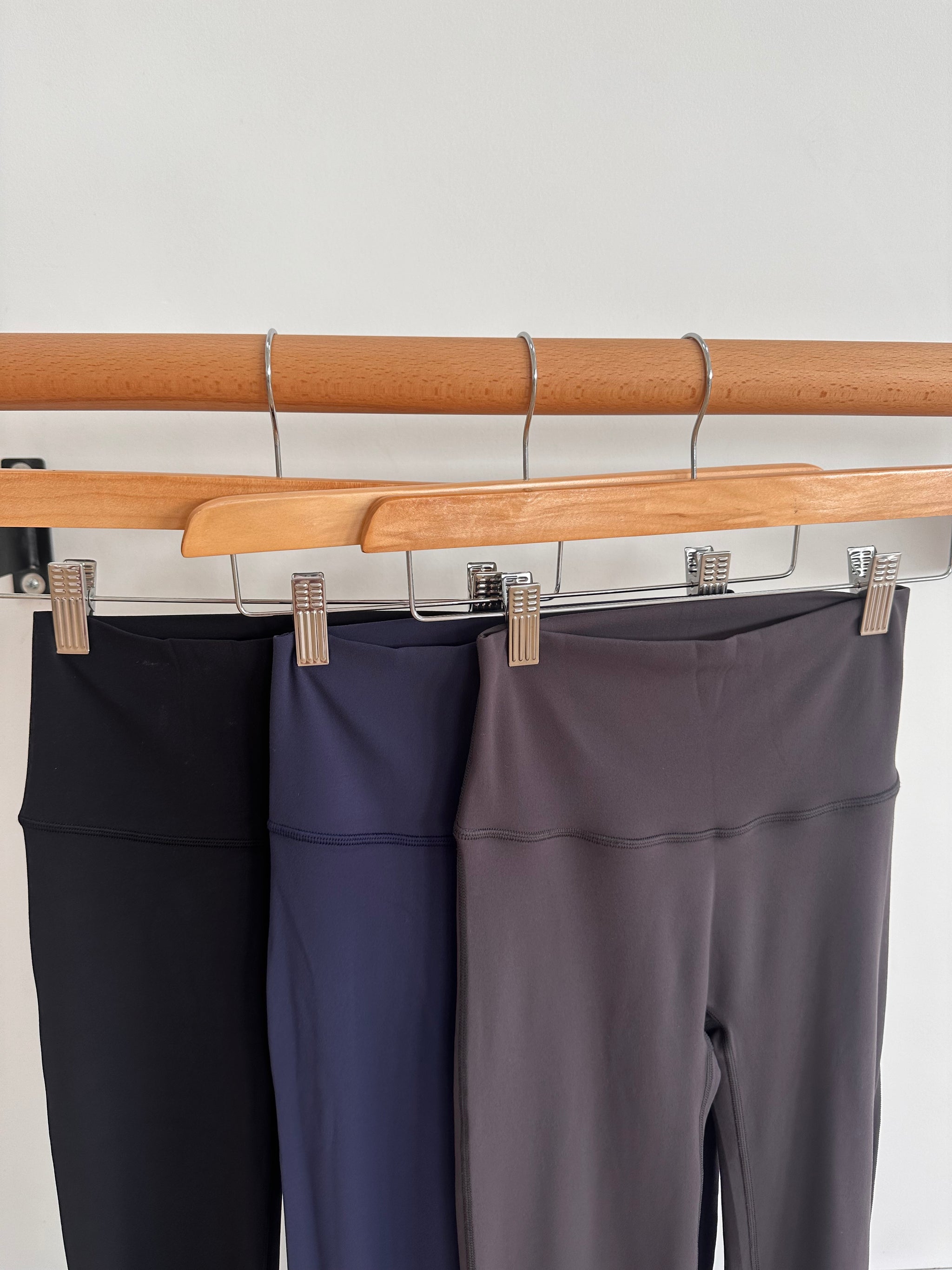 Second Skin Yoga Flares – isseyactive